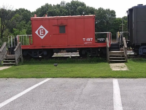 Solve EJ&E T-197 jigsaw puzzle online with 88 pieces