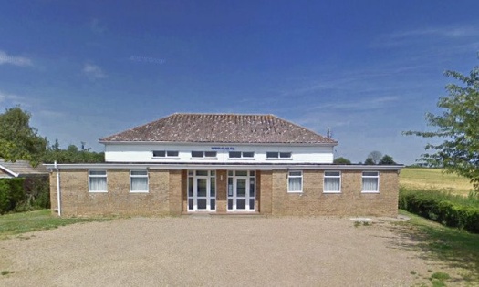 Solve Toynton Village Hall jigsaw puzzle online with 45 pieces