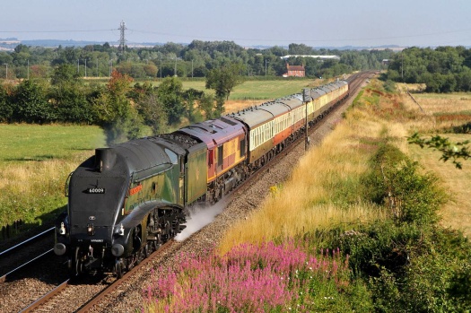 Solve LNER Class A4 4-6-2 60009 'Union of South Africa and EWS 66106 ...