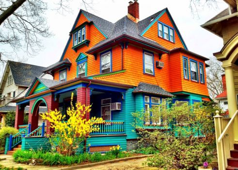 Solve Crazy house color jigsaw puzzle online with 234 pieces