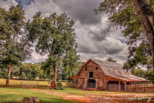 Solve Barn, Morgan Co., GA, USA jigsaw puzzle online with 77 pieces