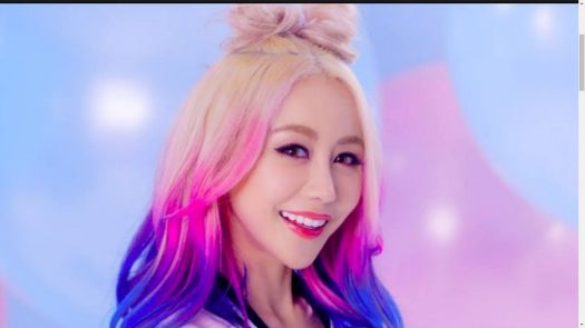 Solve Wengie jigsaw puzzle online with 45 pieces