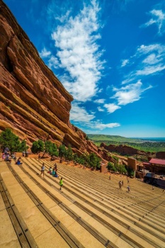 Solve Red Rocks Amphitheatre jigsaw puzzle online with 35 pieces