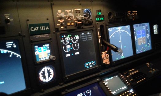 Solve Boeing 737 instrument panel jigsaw puzzle online with 28 pieces