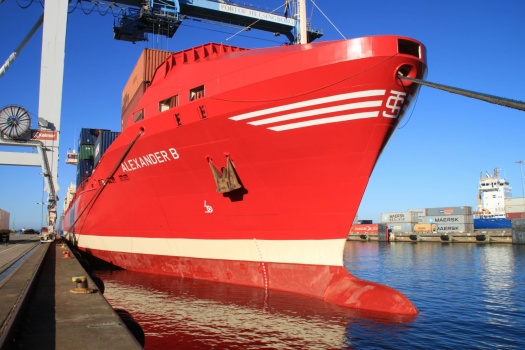 Solve Container ship,"Alexander B"!! jigsaw puzzle online with 600 pieces