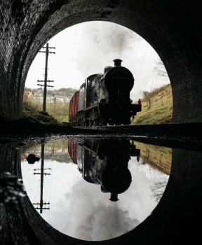 Solve LMS Class 4F 0-6-0 43924 enters Mytholmes Tunnel. jigsaw puzzle ...