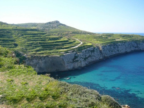 Solve Fomm Ir-Rih, Malta jigsaw puzzle online with 12 pieces