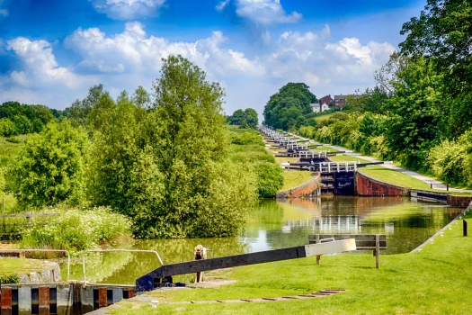 Solve Caen Hill Locks, Devizes, Wiltshire UK jigsaw puzzle online with ...