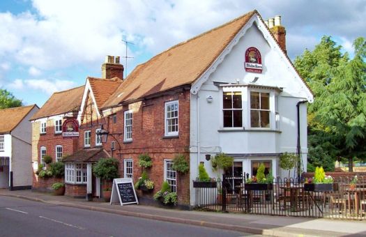 Solve The White Hart, Chobham, Surrey. Photo by Len Williams jigsaw ...