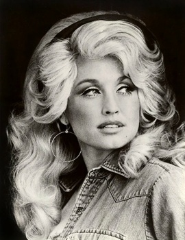 Solve dolly parton jigsaw puzzle online with 88 pieces