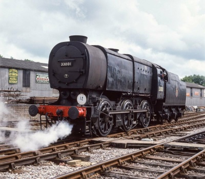 Solve Bulleid Q1 Class 0-6-0 33001. jigsaw puzzle online with 255 pieces