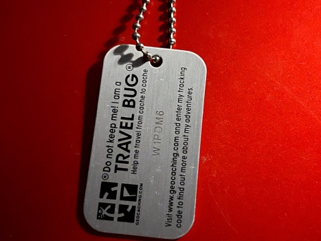 Solve GC TravelBug jigsaw puzzle online with 30 pieces