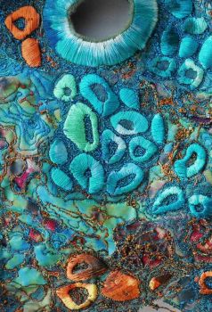 Solve Susan Hotchkis, Textile Artist jigsaw puzzle online with 280 pieces