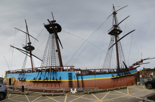 Solve Whitby 13-10-2024 Replica of James Cook's ship Endeavour ...