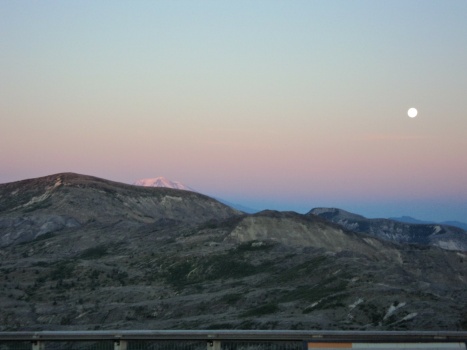 Solve Moonrise over Mount Rainier jigsaw puzzle online with 130 pieces