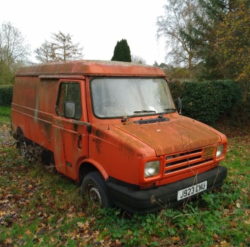 Solve Leyland Daf 200 jigsaw puzzle online with 144 pieces