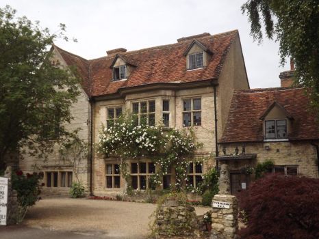 Solve Tyringham Hall, Cuddington, Buckinghamshire, England jigsaw ...