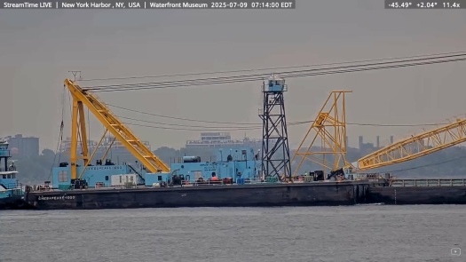 Solve Tug Mary Alice with Chesapeake 1000 crane barge, NYH, 2025-07-09 ...