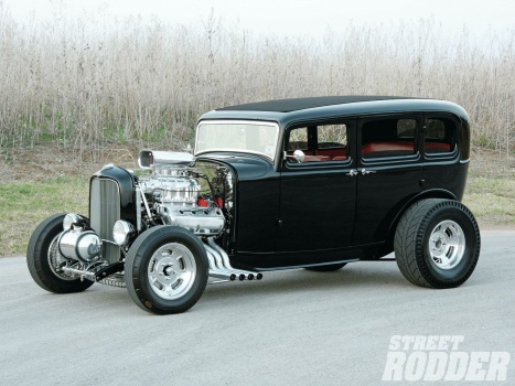 Solve 32 Ford Sedan jigsaw puzzle online with 500 pieces