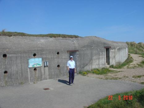 Solve German ww2 BUNKER jigsaw puzzle online with 252 pieces