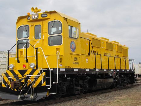 Solve US Navy Genset Locomotive jigsaw puzzle online with 165 pieces