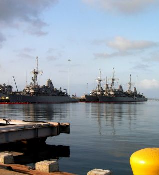 Solve USS Duncan (FFG-10), USS Talbot (FFG-4), USS Julius A Furer (FFG ...