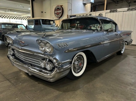 Solve 57 Chevy Impala... Bandit... jigsaw puzzle online with 99 pieces