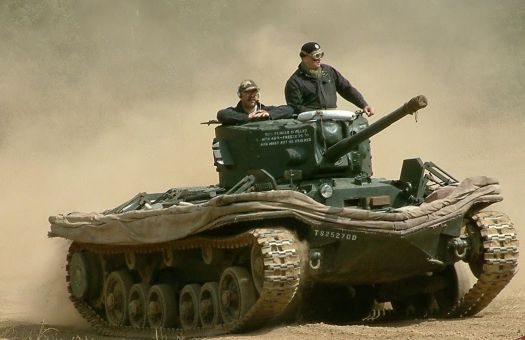 Solve Valentine DD Tank jigsaw puzzle online with 160 pieces