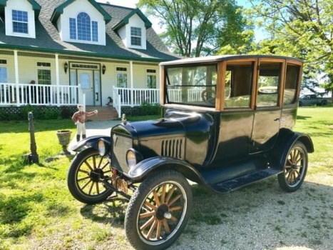 Jigsaw Puzzle | 12 pieces | 1920 Ford Model T | Jigidi