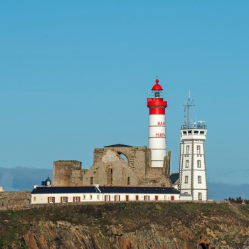 Solve Saint Mathieu jigsaw puzzle online with 121 pieces