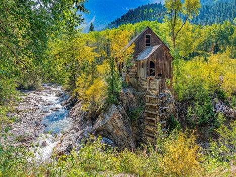 Solve USA_Crystal_Mill_Colorado jigsaw puzzle online with 221 pieces