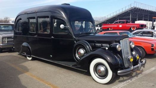 Solve packard motorhome jigsaw puzzle online with 45 pieces