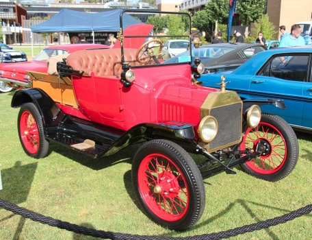 Solve Ford "Model T" (T2) Pickup - 1915 jigsaw puzzle online with 221 ...