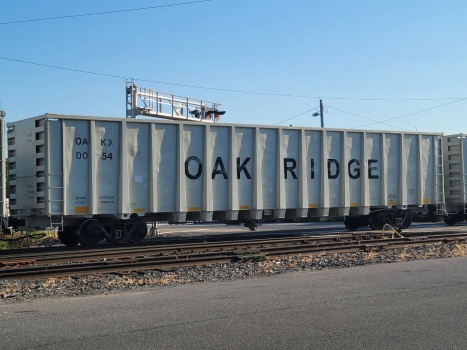 Solve Oak Ridge Gondola jigsaw puzzle online with 63 pieces