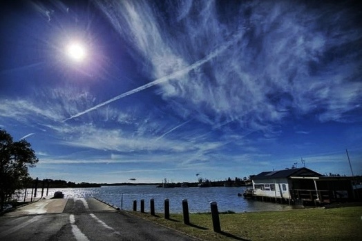Solve A strange sun, and weird sky. jigsaw puzzle online with 70 pieces