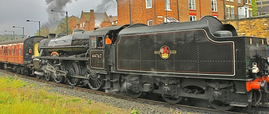 Solve Black 5 jigsaw puzzle online with 592 pieces