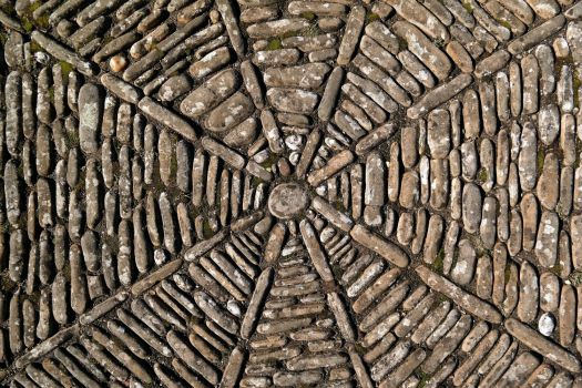 Solve Pattern in the stones jigsaw puzzle online with 150 pieces