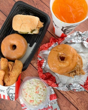 Solve KFC DoNut SandWich Meal jigsaw puzzle online with 550 pieces