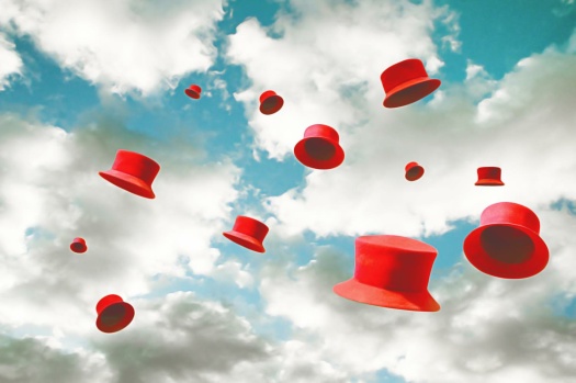 Solve flying hats jigsaw puzzle online with 70 pieces