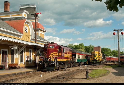 Solve 3157-New Hampshire, North Conway jigsaw puzzle online with 140 pieces