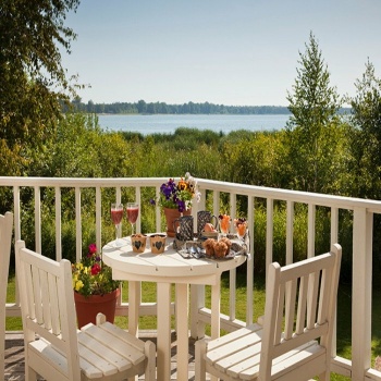 Solve blacksmith Inn, Wi jigsaw puzzle online with 25 pieces