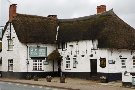 Solve Old Inn. Kilmington. Devon. jigsaw puzzle online with 96 pieces