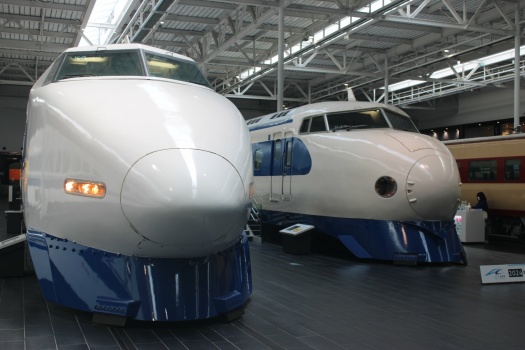 Solve Two Japan Rail Bullet Trains/Shinkansen jigsaw puzzle online with ...