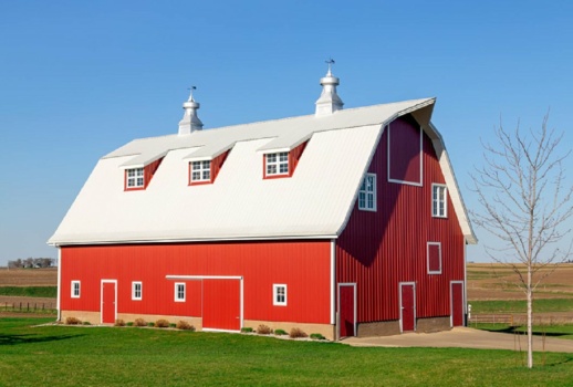 Solve Red Barn jigsaw puzzle online with 126 pieces