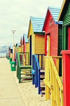 Solve Colorful Beach Huts jigsaw puzzle online with 70 pieces