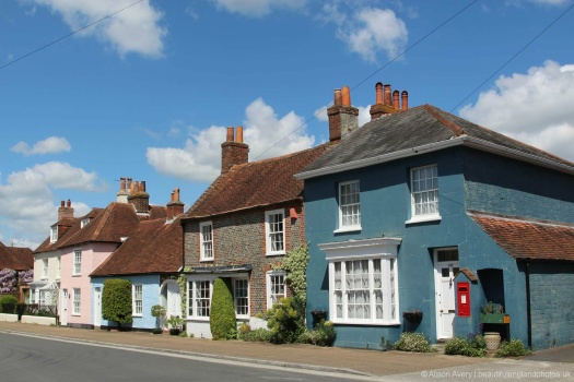 Solve Cottages in Castle Street, Portchester, Hampshire, UK jigsaw ...