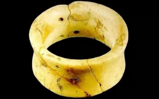 Solve 5,000 Year-Old Neolithic Bone Ring, China jigsaw puzzle online ...
