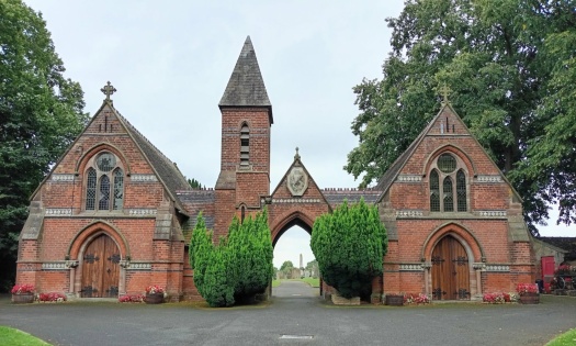 Solve Audlem Cemetery. jigsaw puzzle online with 160 pieces