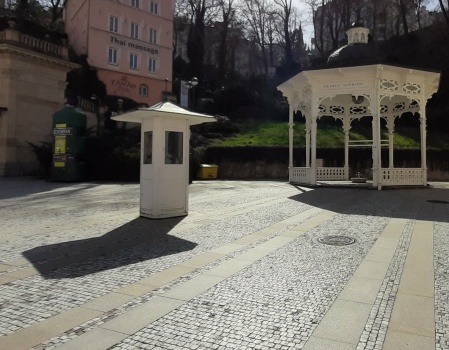 Solve Vzpomínka na prázdné město při covidu jigsaw puzzle online with ...