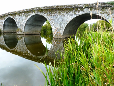 Solve Bridge over River Nore, BennettsbridgeCounty Kilkenny, Ireland ...